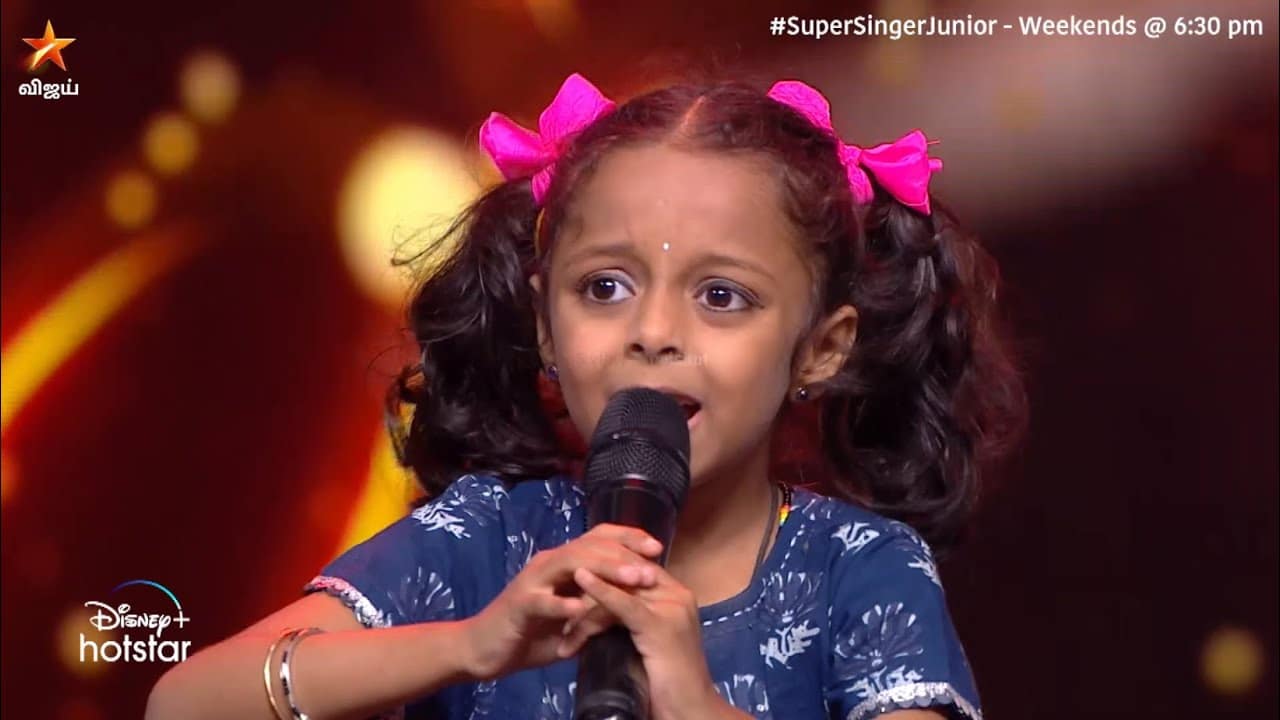 என்னை மட்டும் love-வு பண்ணு புஜ்ஜி..என்னம்மா பாடுது நம்ம super singer ...